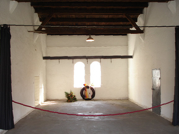 Plötzensee Prison - Stew Ross Discovers
